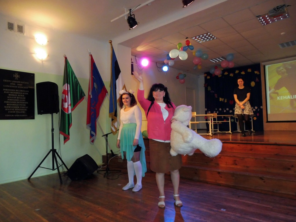 Sindi gümnaasiumis algas hommik tutipeoga – Külauudised